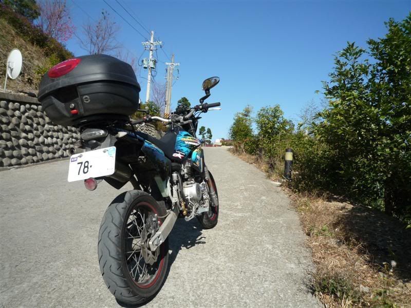 最近想買人生的第一台檔車 CPI SM250 - Mobile01